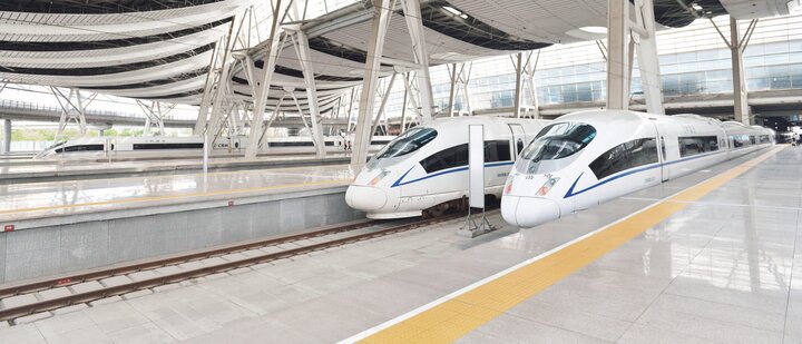 Rail vehicle systems & components | HÜBNER Group