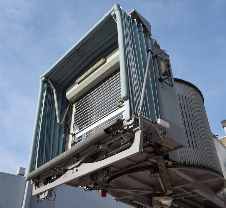 Modernized passenger boarding bridges for Germany’s largest airport ...
